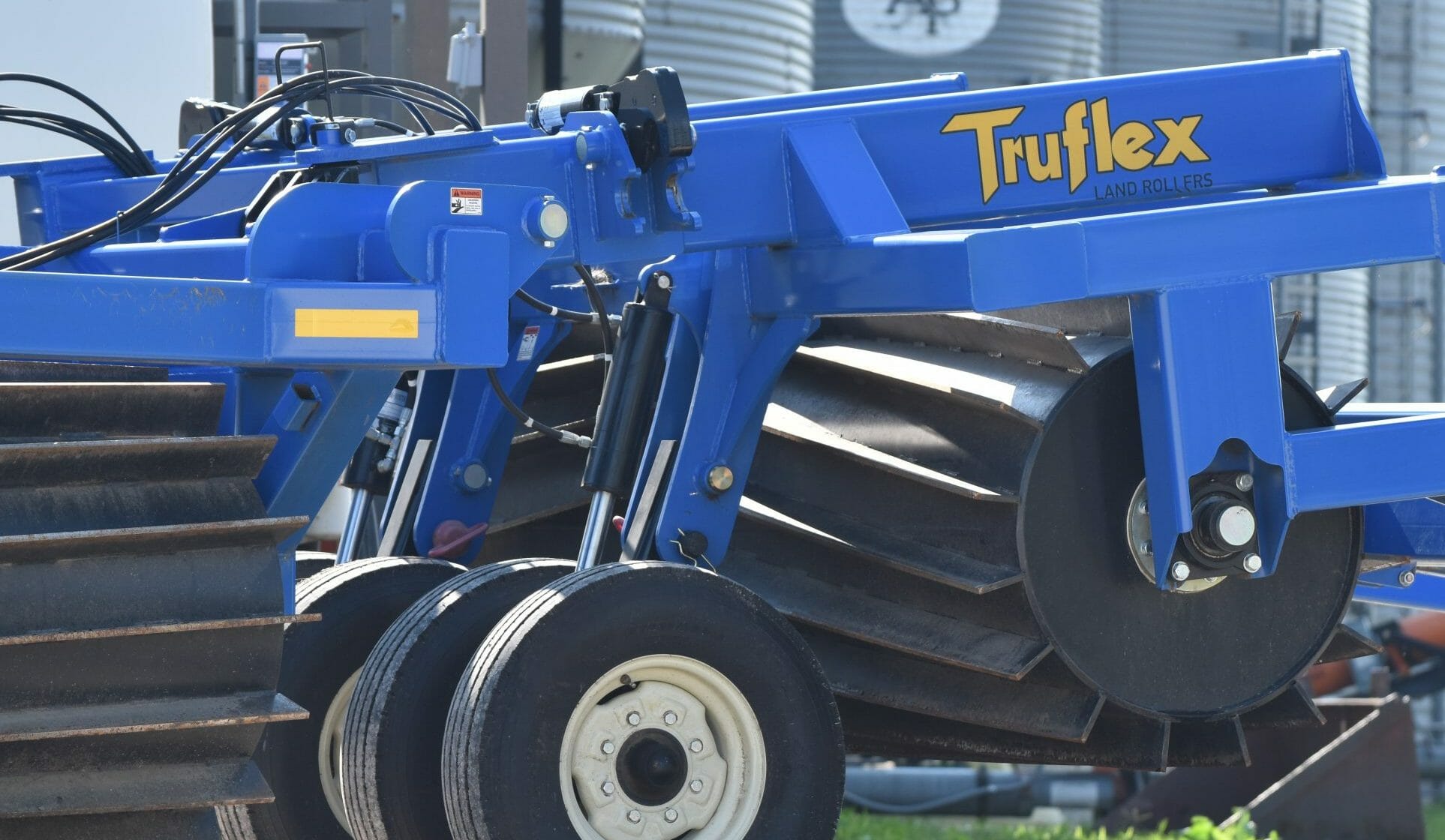 Roller-Crimping Cereal Rye – A Live Demonstration - Practical Farmers ...
