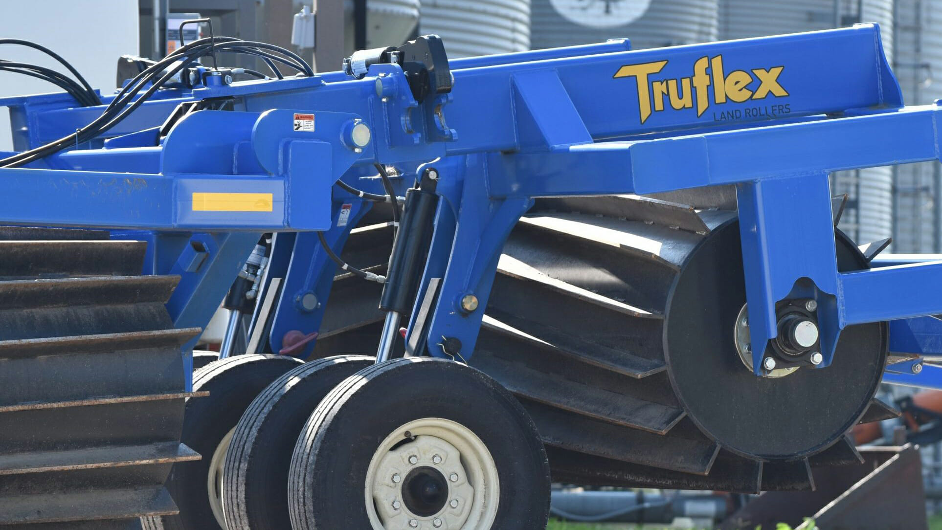 Roller-Crimping Cereal Rye – A Live Demonstration - Virtual Field Day ...